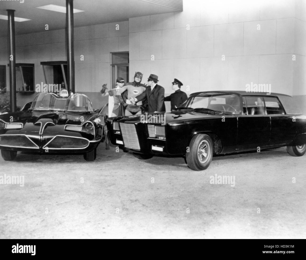 BATMAN, (from left): Burt Ward, Adam West, Van Williams, Bruce Lee, 'A ...