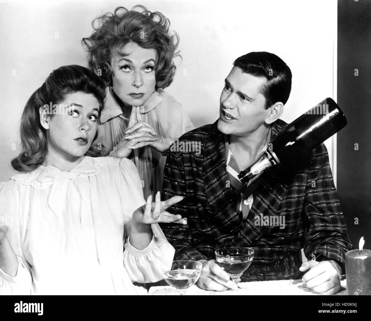 BEWITCHED, Elizabeth Montgomery, Agnes Moorehead, Dick York, 1964-72 ...