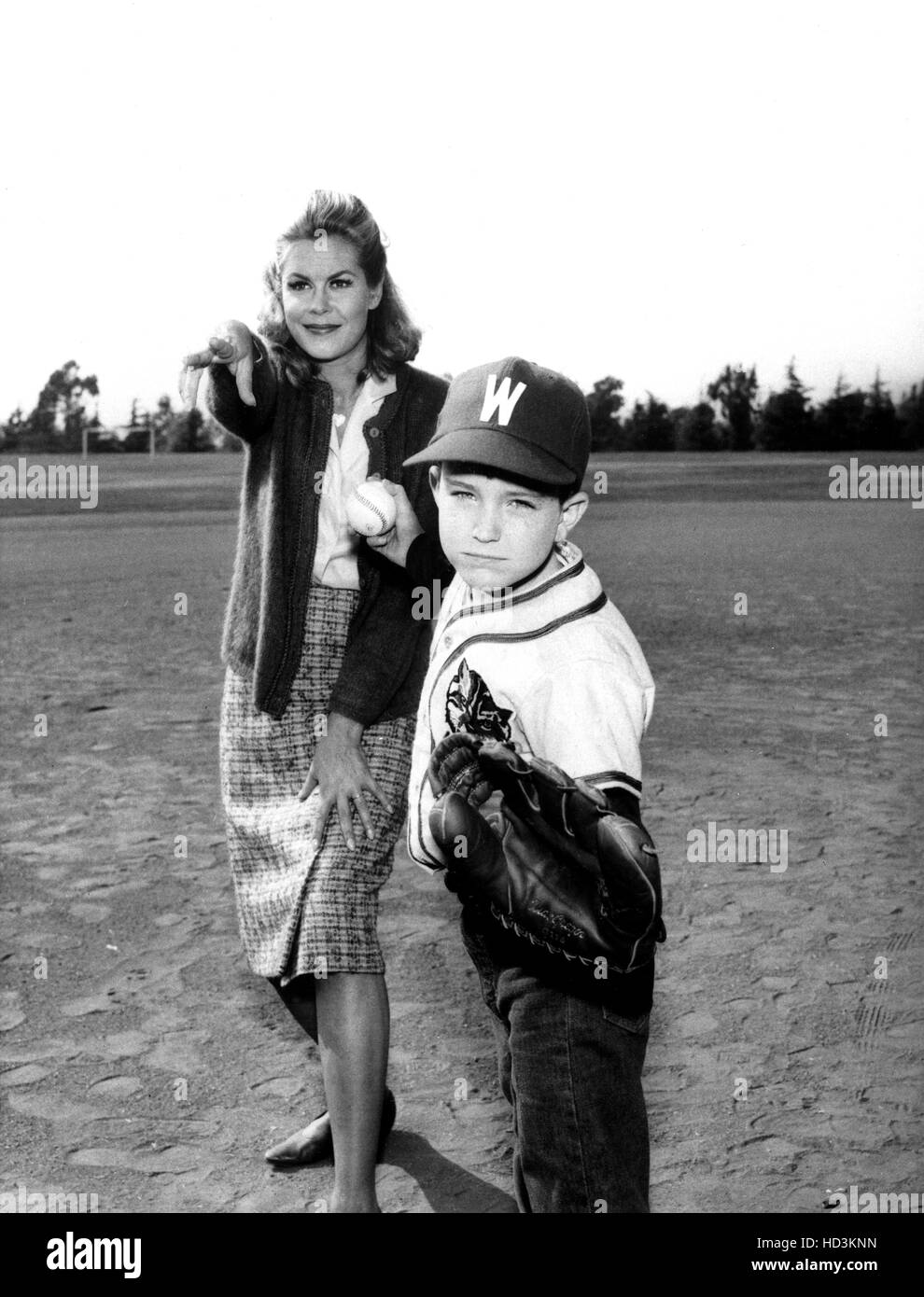 BEWITCHED, Elizabeth Montgomery, Jimmy Mathers, 'Little Pitchers Have ...