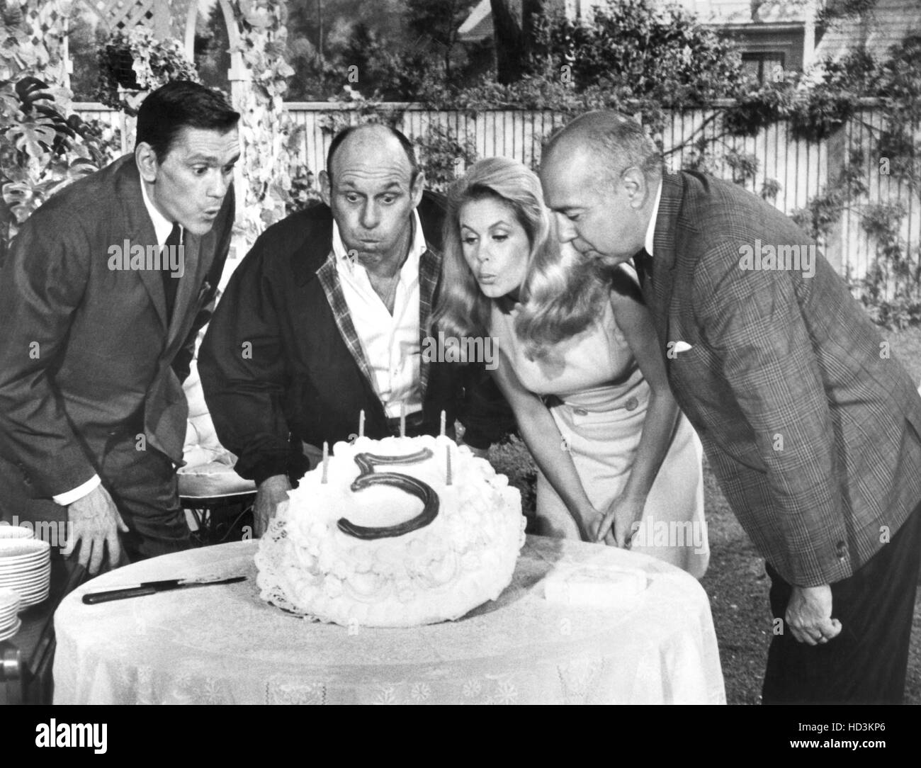 BEWITCHED, Dick York, producer William Asher, Elizabeth Montgomery, executive producer Harry ...