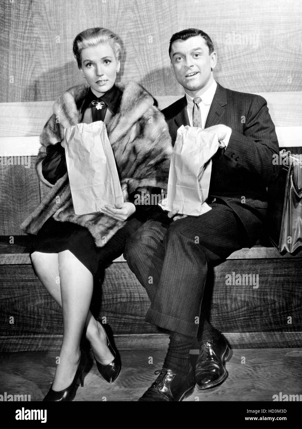 BRINGING UP BUDDY, Joan O'Brien, Frank Aletter, 'The Singer', (Season 1 ...