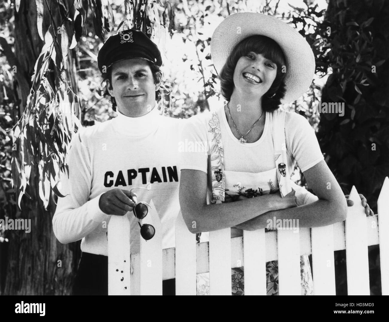 THE CAPTAIN AND TENNILLE, from left, Daryl Dragon, Toni Tennille, 1976 ...