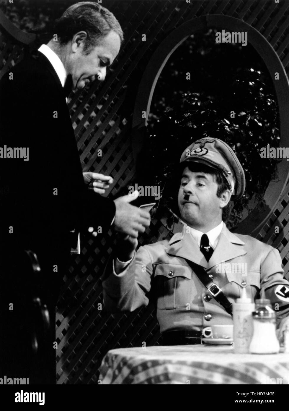 THE CAROL BURNETT SHOW (aka CAROL BURNETT AND FRIENDS), Harvey Korman ...