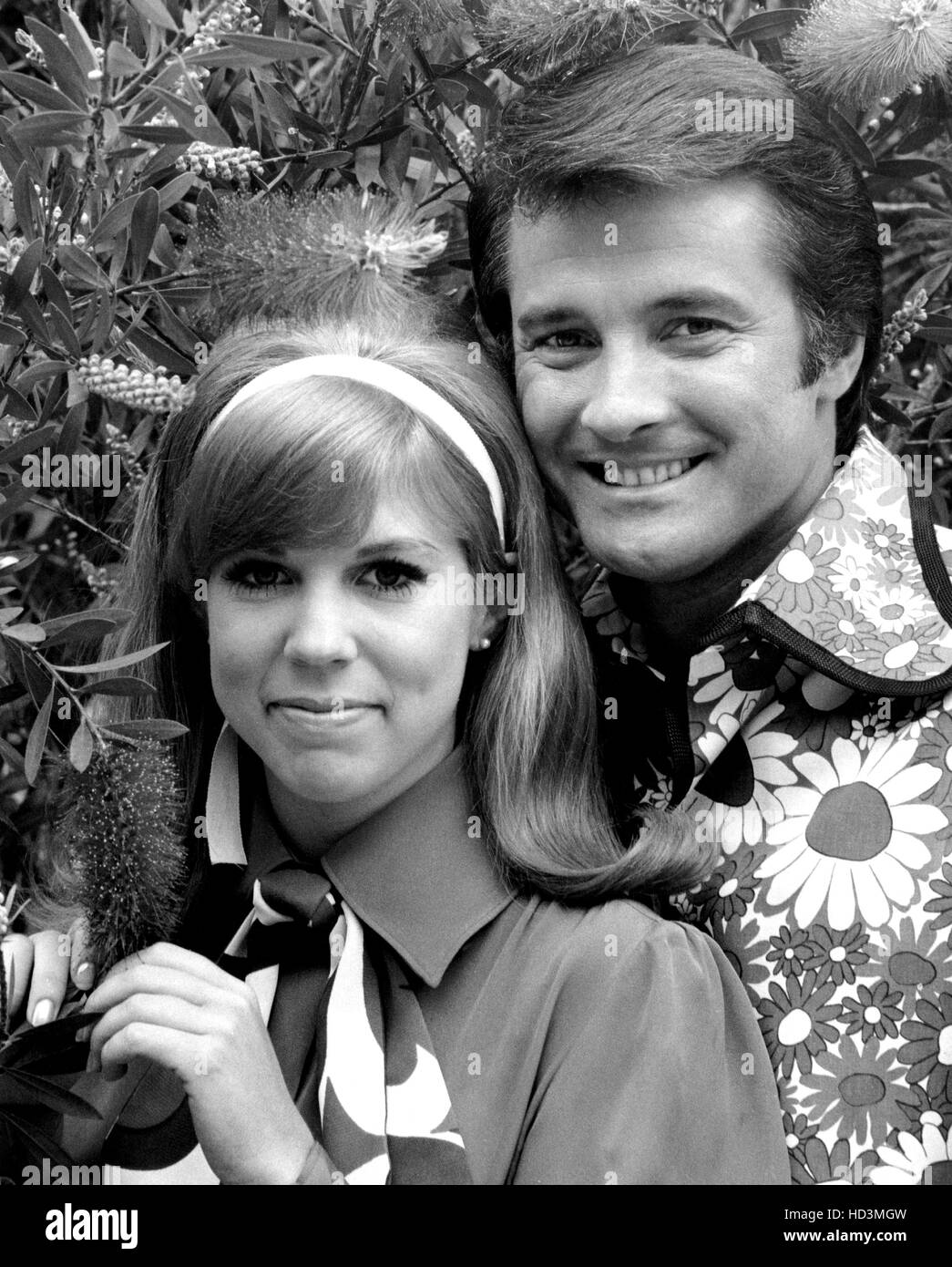 THE CAROL BURNETT SHOW, Vicki Lawrence, Lyle Waggoner, 1967-78 Stock ...