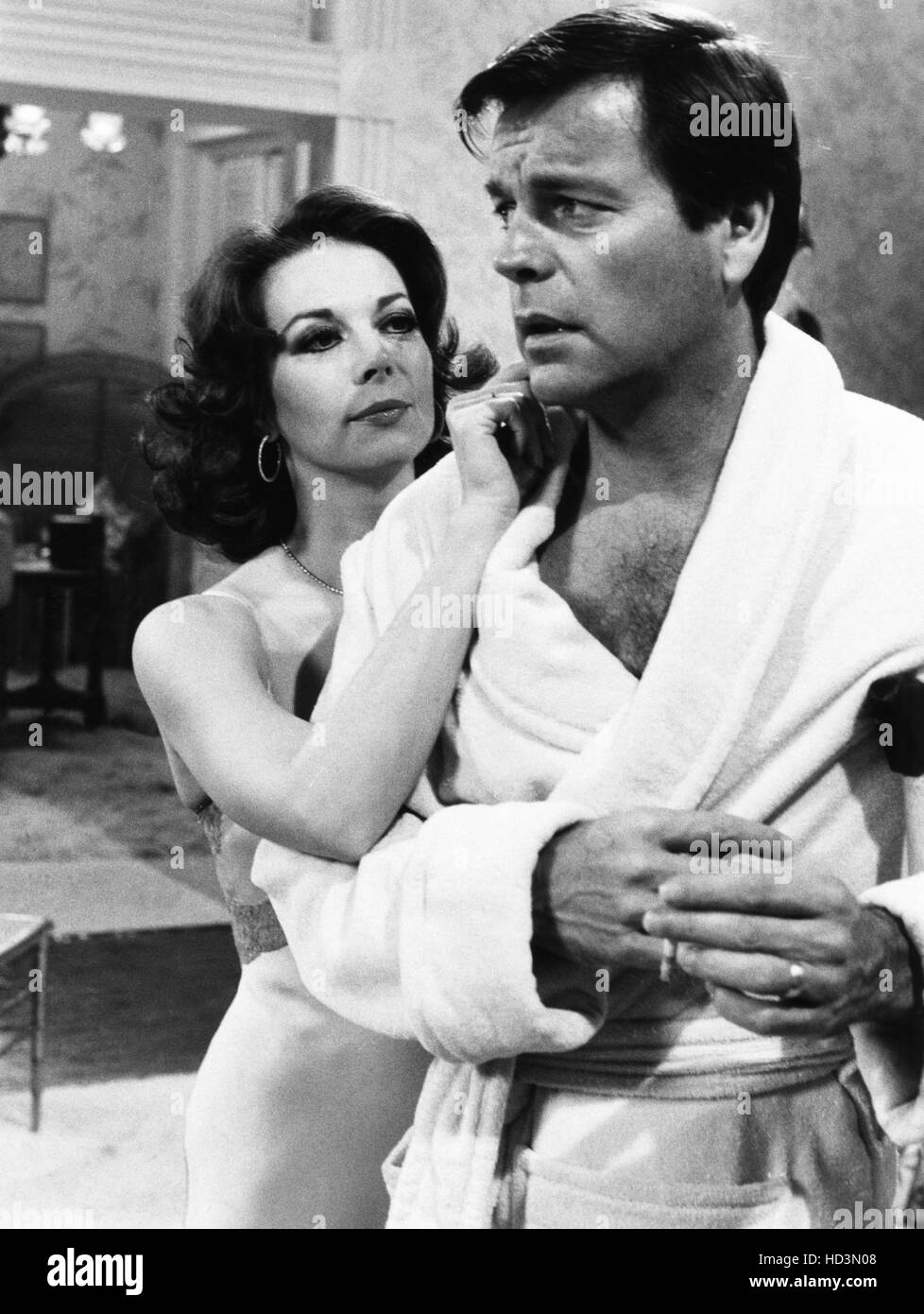 CAT ON A HOT TIN ROOF, from left: Natalie Wood, Robert Wagner, 1976 ...