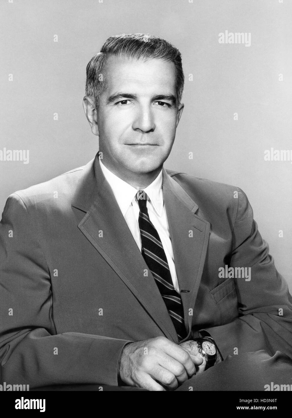 CBS SUNDAY MORNING NEWS WITH HARRY REASONER, Harry Reasoner, 1963-70 ...