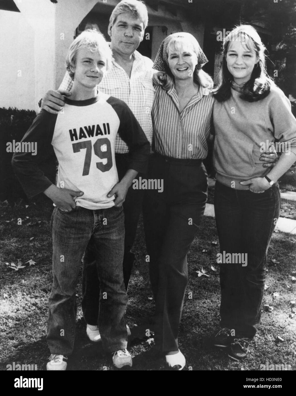 DESPERATE LIVES, Doug McKeon, Tom Atkins, Diane Ladd, Helen Hunt, 1982 ...