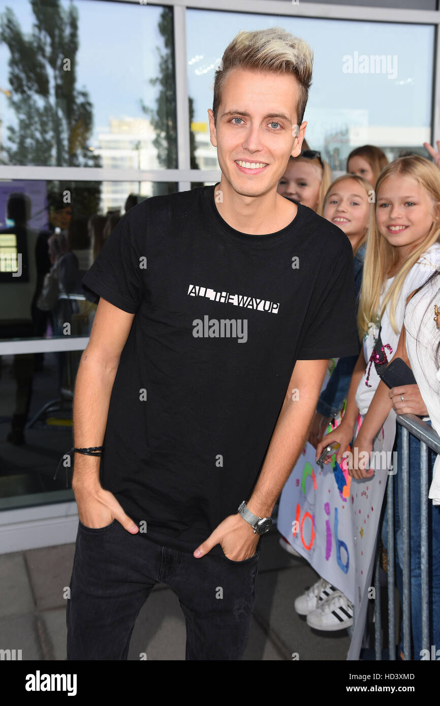 Glossycon - the beauty convention of the year at Mercedes Benz Arena ...