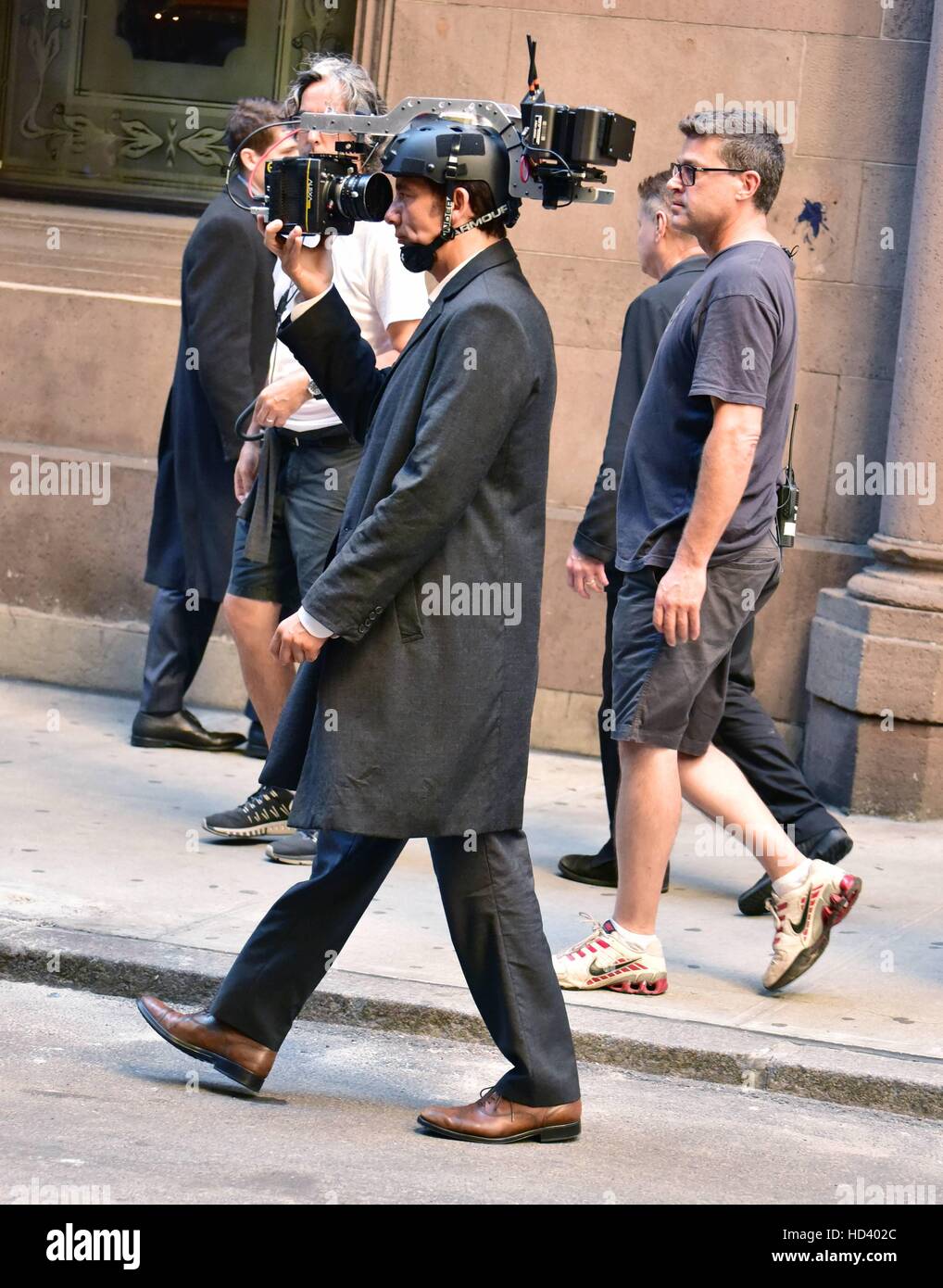 Amanda Seyfried and Clive Owen films scenes for new film 'Anon ...