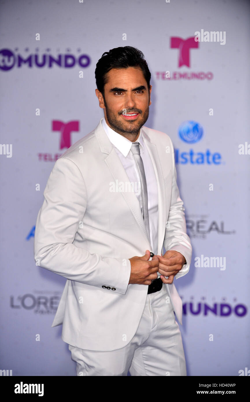 Telemundo's Premios Tu Mundo 'Your World' Awards - Arrivals Featuring ...