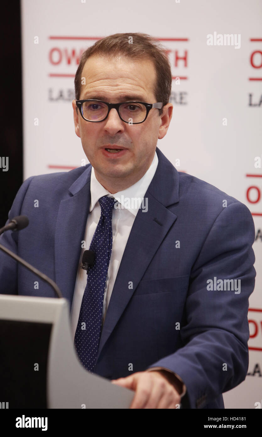 Labour mp for pontypridd and candidate hi-res stock photography and ...