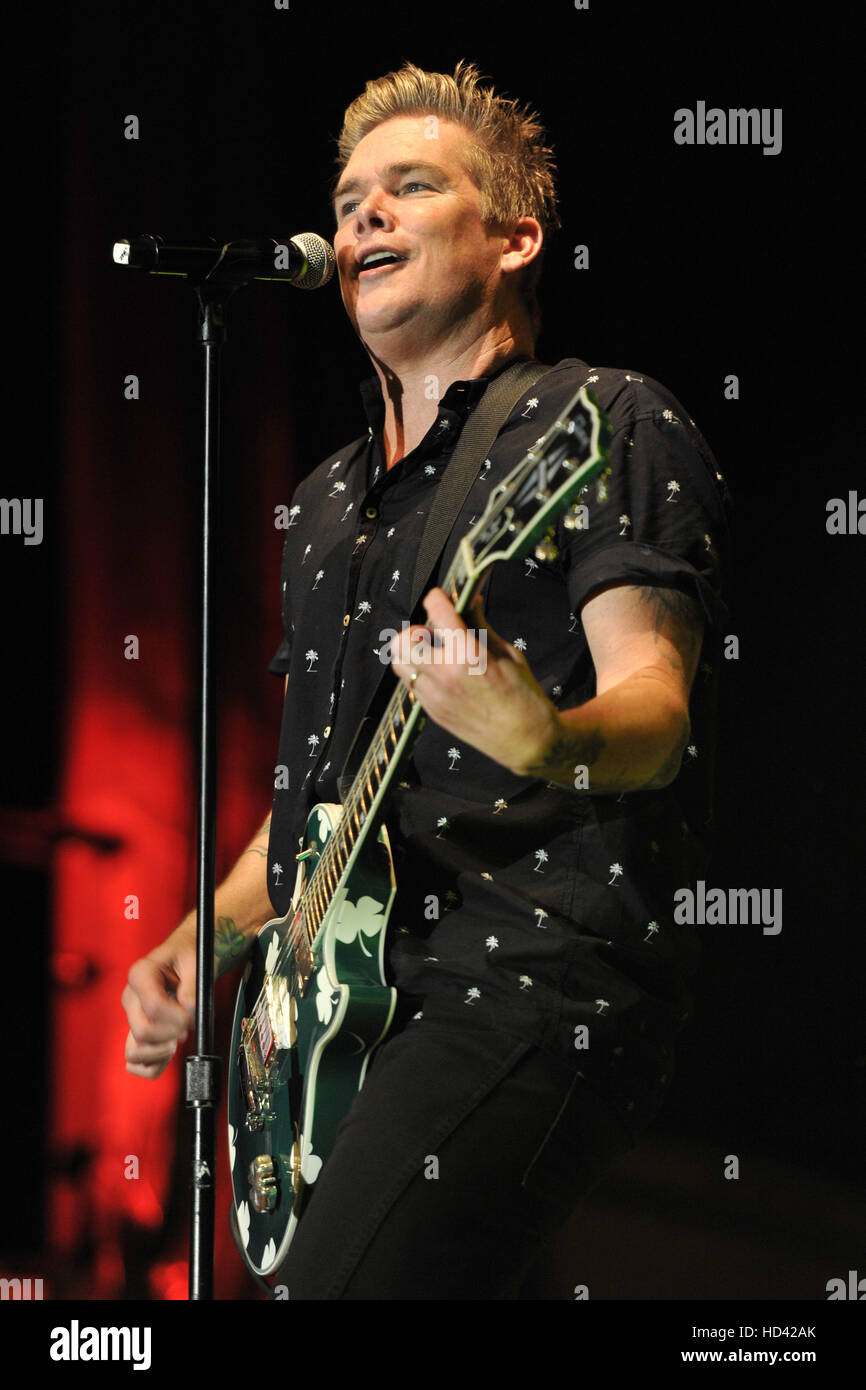 Sugar Ray performs during the Summerland Tour 2016 at Naperville's Last ...