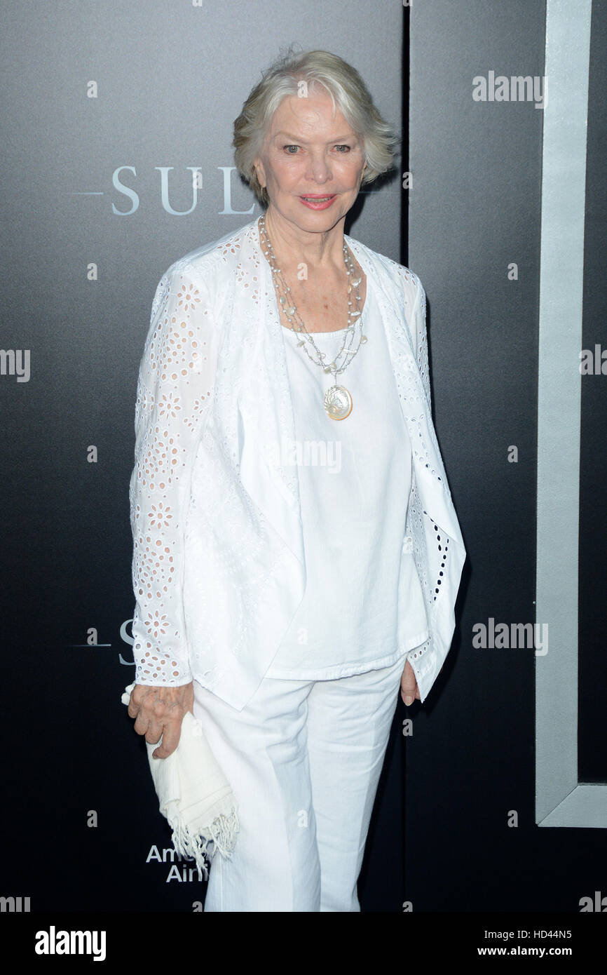 New York Premiere of 'Sully' - Red Carpet Arrivals Featuring: Ellen ...