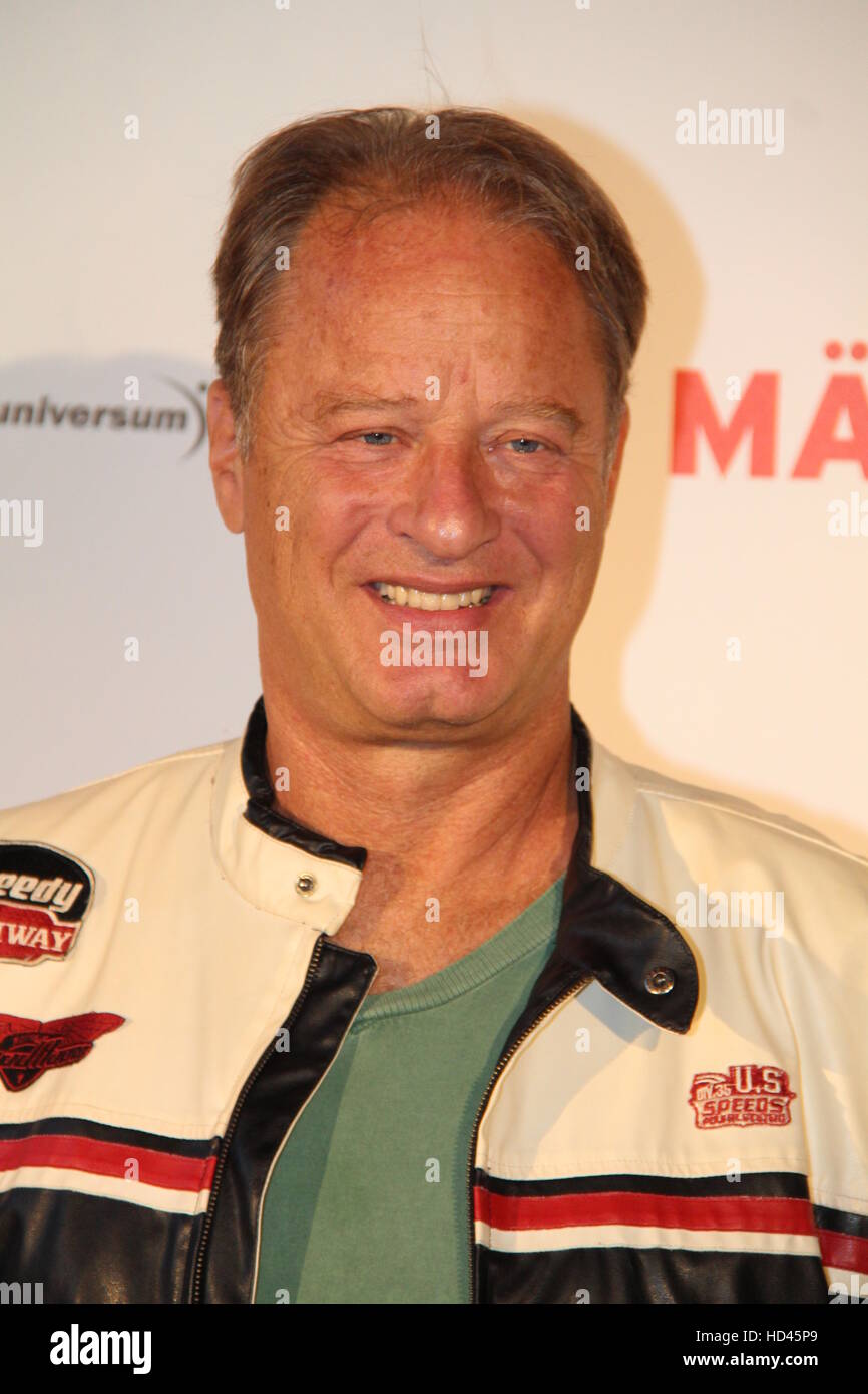 Movie Premiere 'Maennertag' at CINENOVA in Cologne Featuring: Tom ...