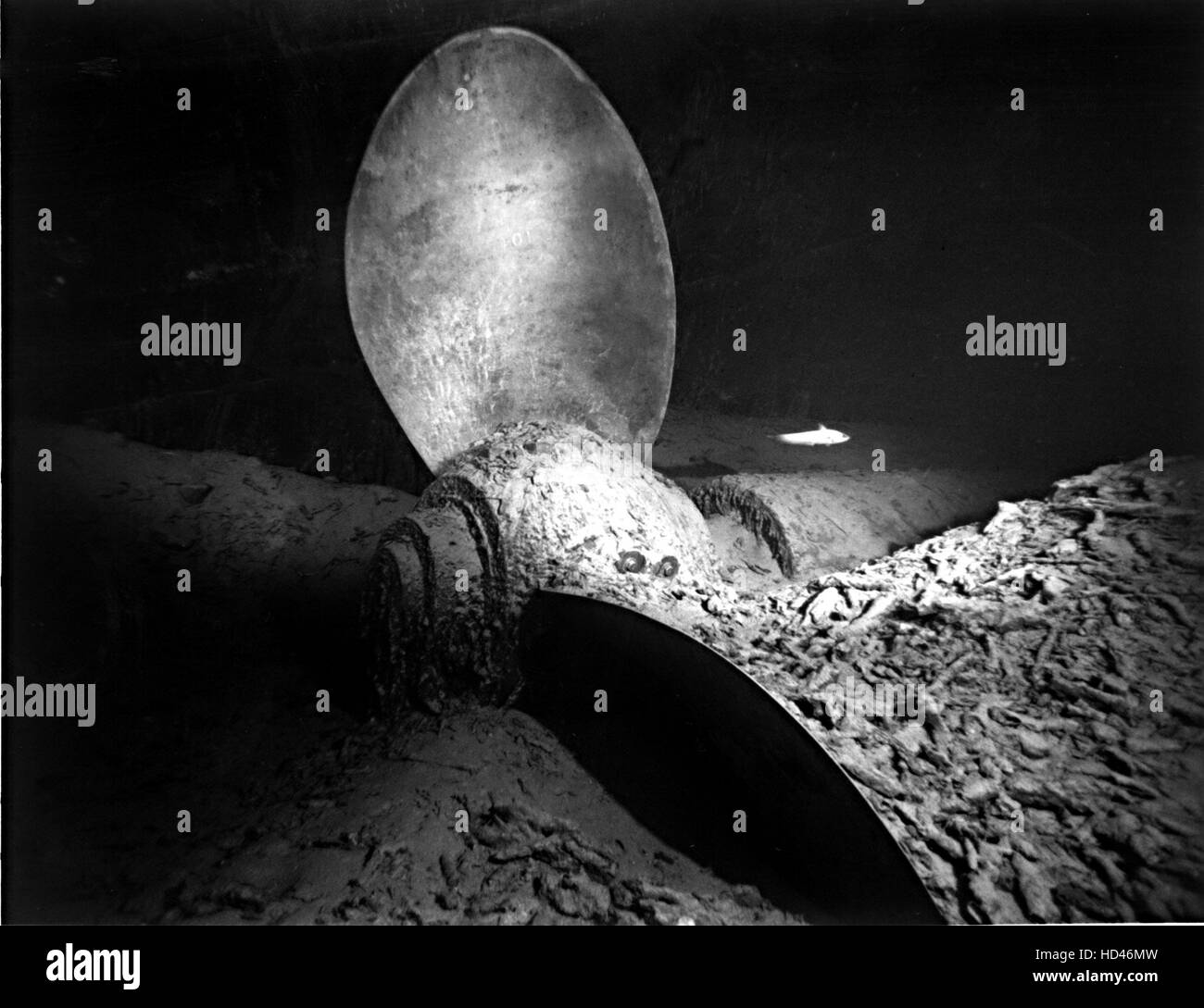 TITANICA, 1991 IMAX film. The starboard propeller of the Titanic lies ...