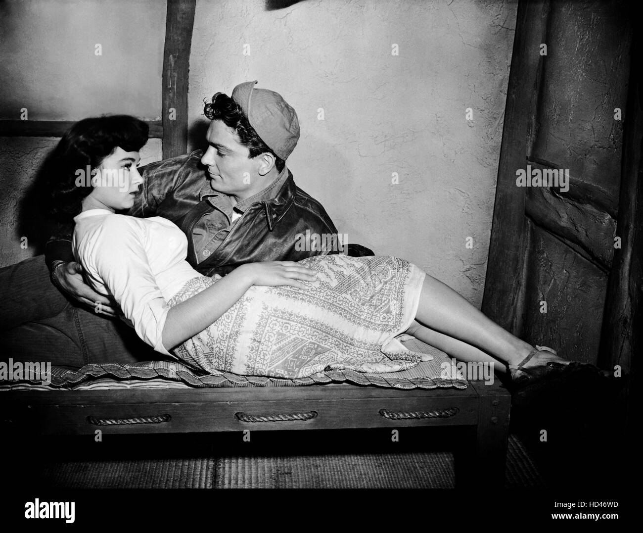 HELL'S HORIZON, from left: Marla English, Larry Pennell, 1955, hhrzn ...