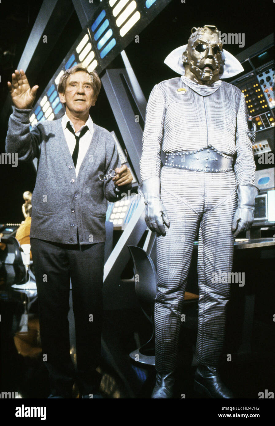 THE RETURN OF CAPTAIN NEMO, (aka THE AMAZING CAPTAIN NEMO), left ...