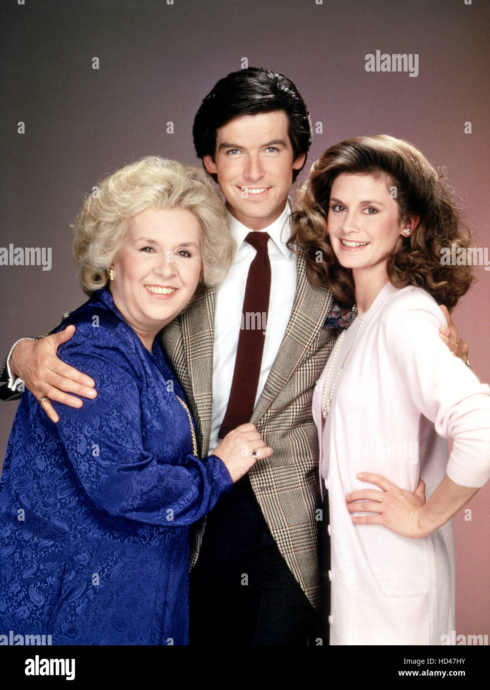 REMINGTON STEELE, Doris Roberts, Pierce Brosnan, Stephanie Zimbalist ...