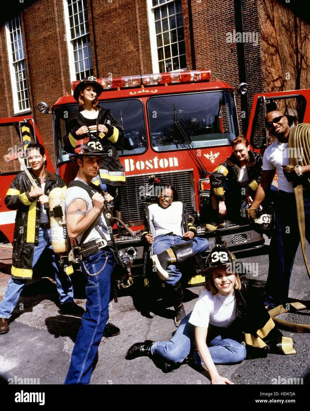 THE REAL WORLD VI: BOSTON, (front): Genesis Moss, (clockwise l-r ...