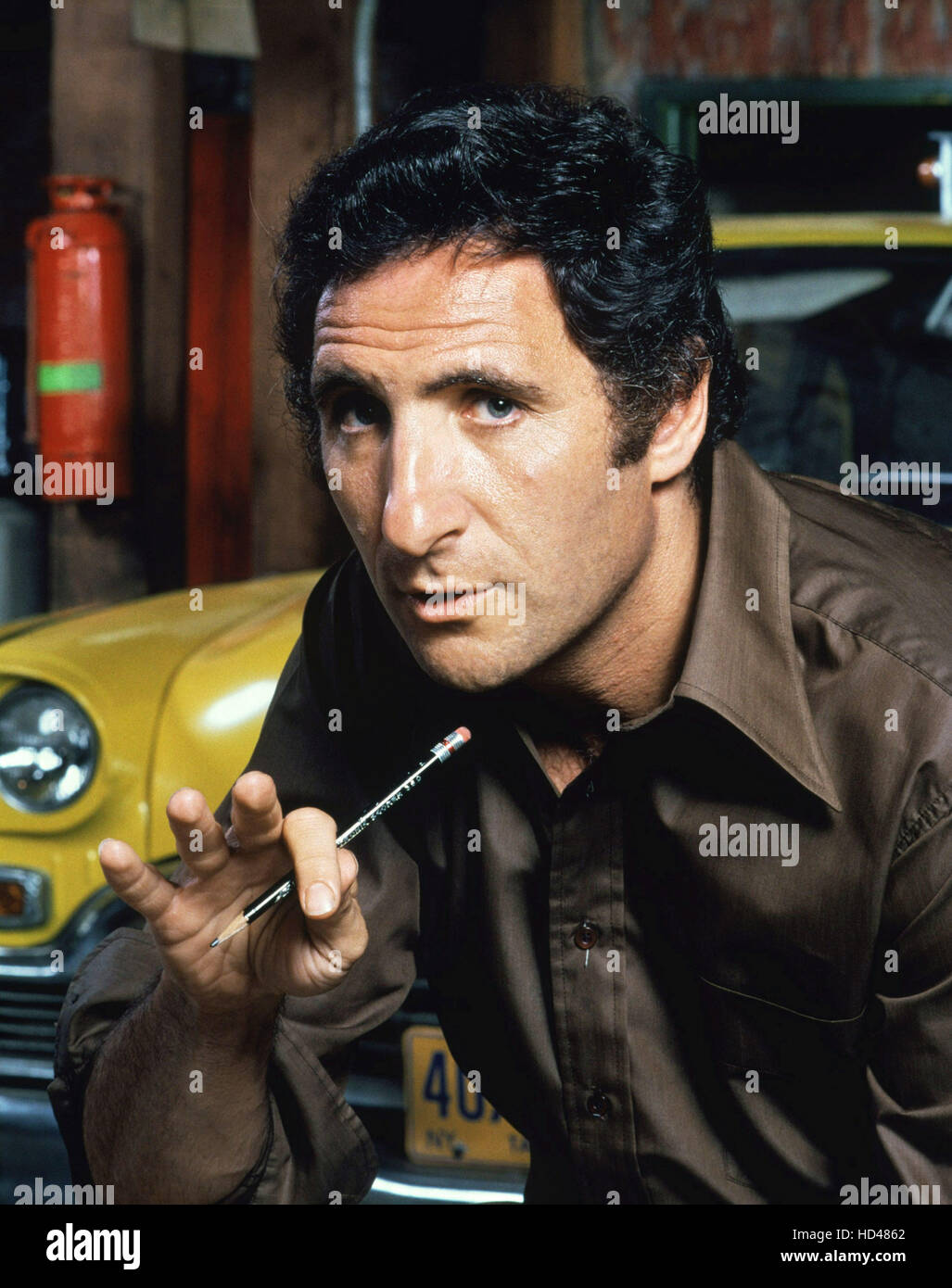 TAXI, Judd Hirsch, 1978-83. © Paramount Television / Courtesy: Everett ...