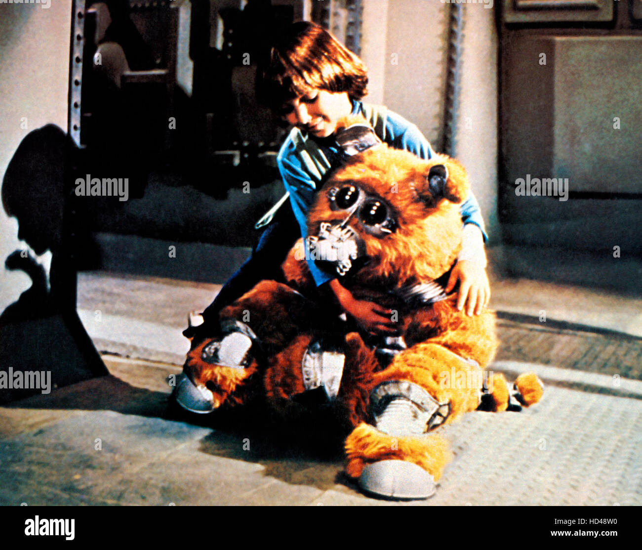 BATTLESTAR GALACTICA, Noah Hathaway playing with Muffet the machanical ...