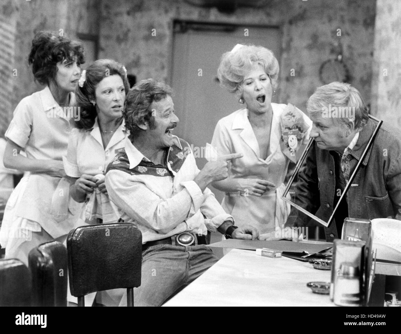 ALICE, from left: Beth Howland, Linda Lavin, Duane Campbell, Polly ...