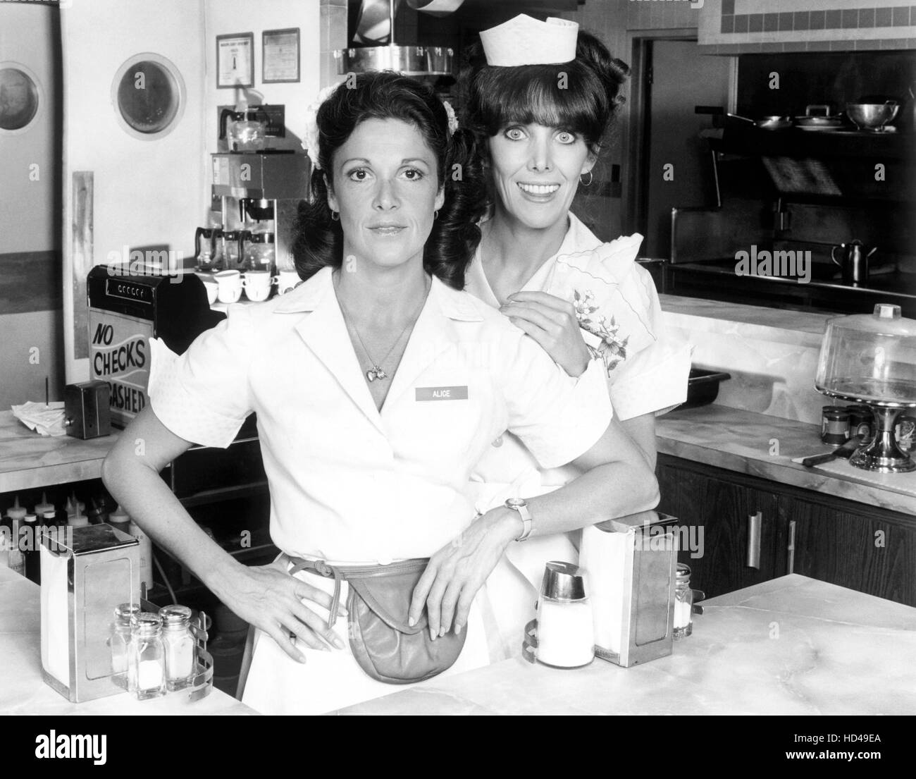 ALICE, from left: Linda Lavin, Beth Howland, 1976-85 Stock Photo - Alamy