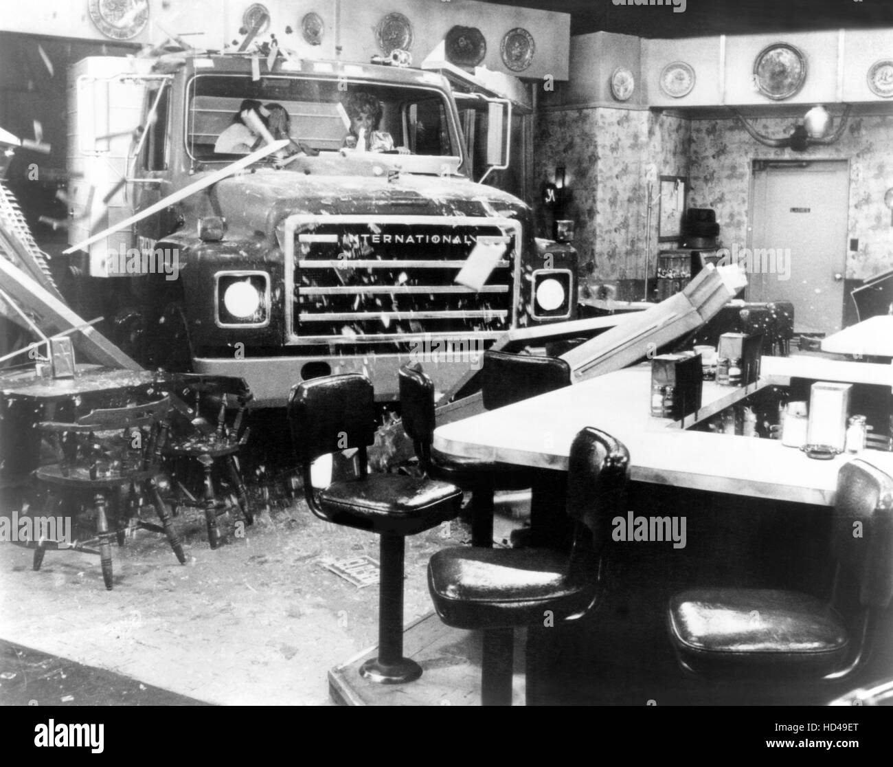 ALICE, (from left): Beth Howland, Linda Lavin, Polly Holliday, 'Good ...