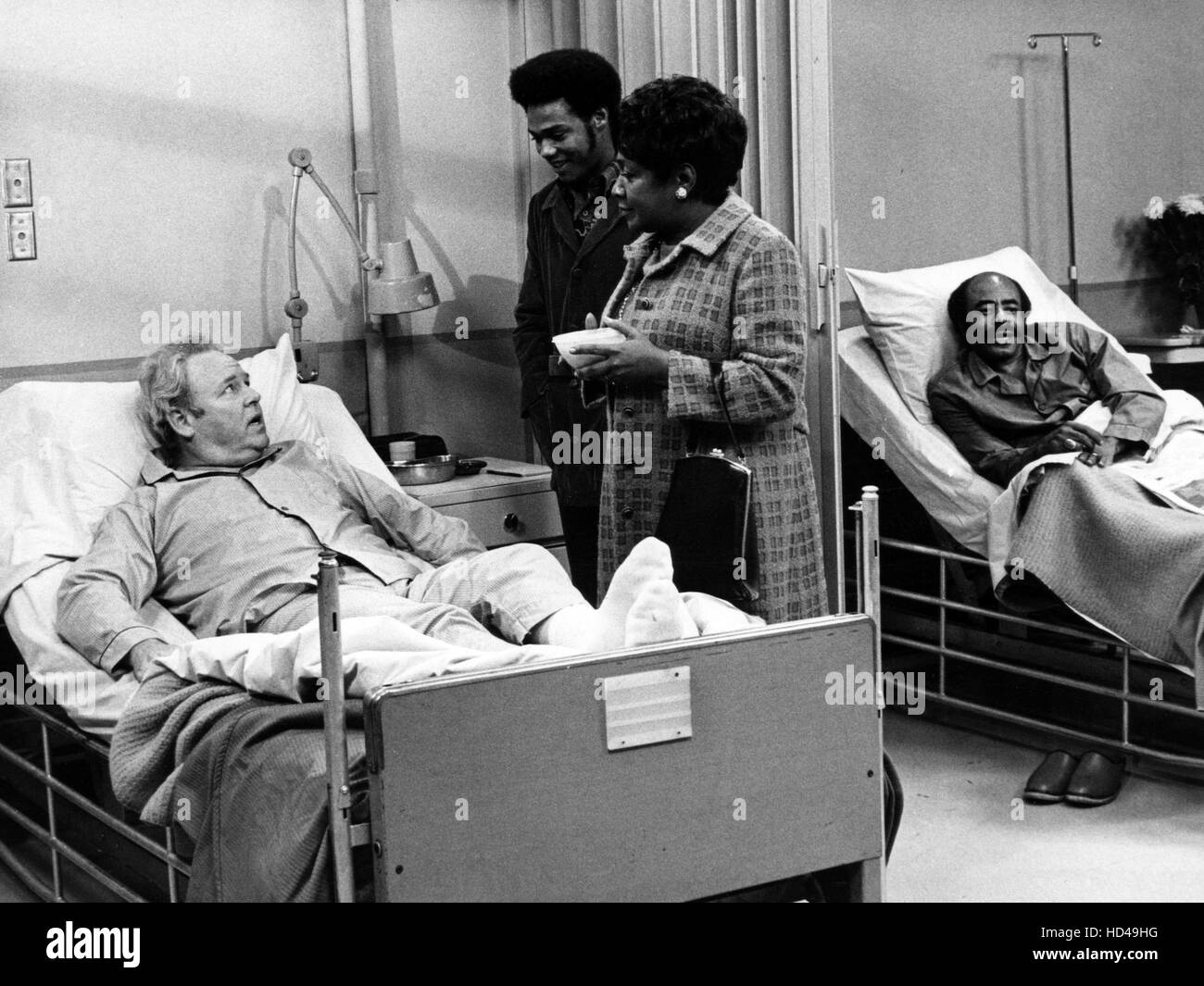 ALL IN THE FAMILY, Carroll O'Connor, Mike Evans, Isabel Sanford, Roscoe ...