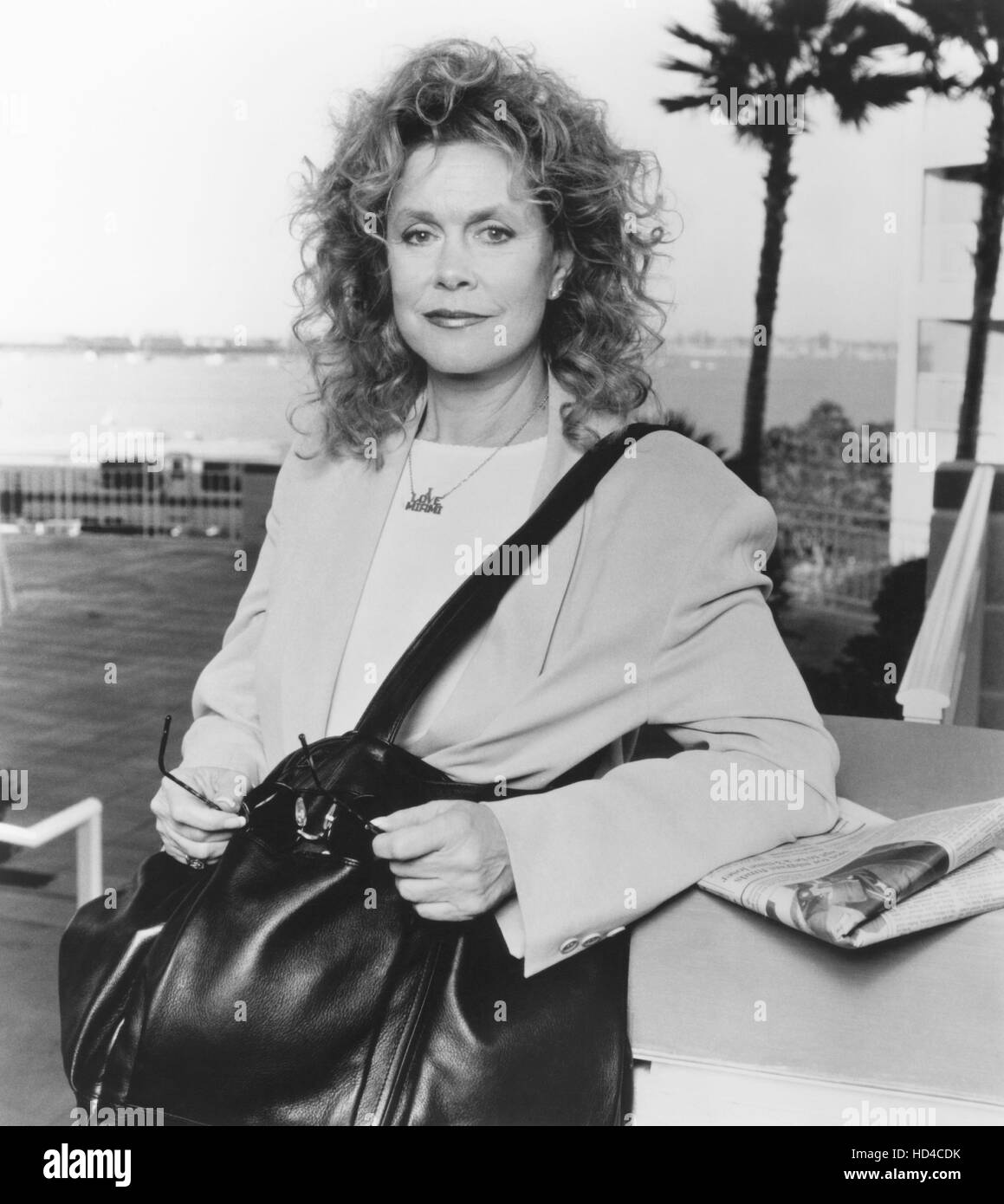 THE CORPSE HAD A FAMILIAR FACE, Elizabeth Montgomery, 1994. ©CBS ...