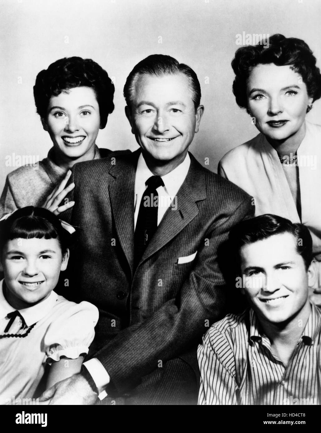FATHER KNOWS BEST, Clockwise from bottom left: Lauren Chapin, Elinor Donahue, Robert Young, Jane ...