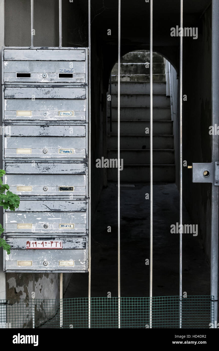 Bars and lock hi-res stock photography and images - Alamy