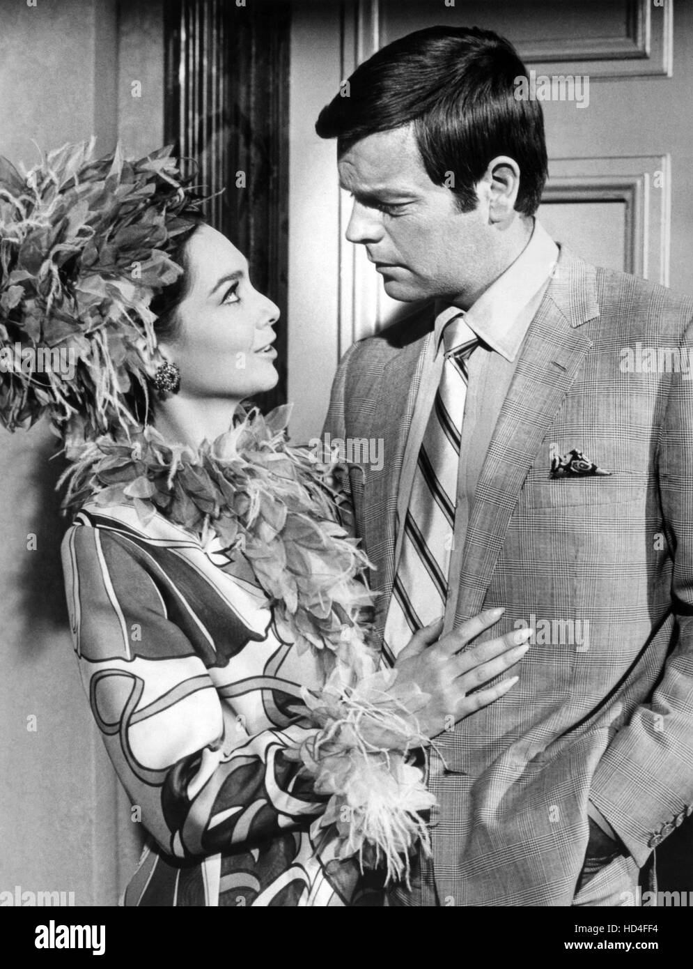 IT TAKES A THIEF, Suzanne Pleshette, Robert Wagner, 'A Sour Note ...