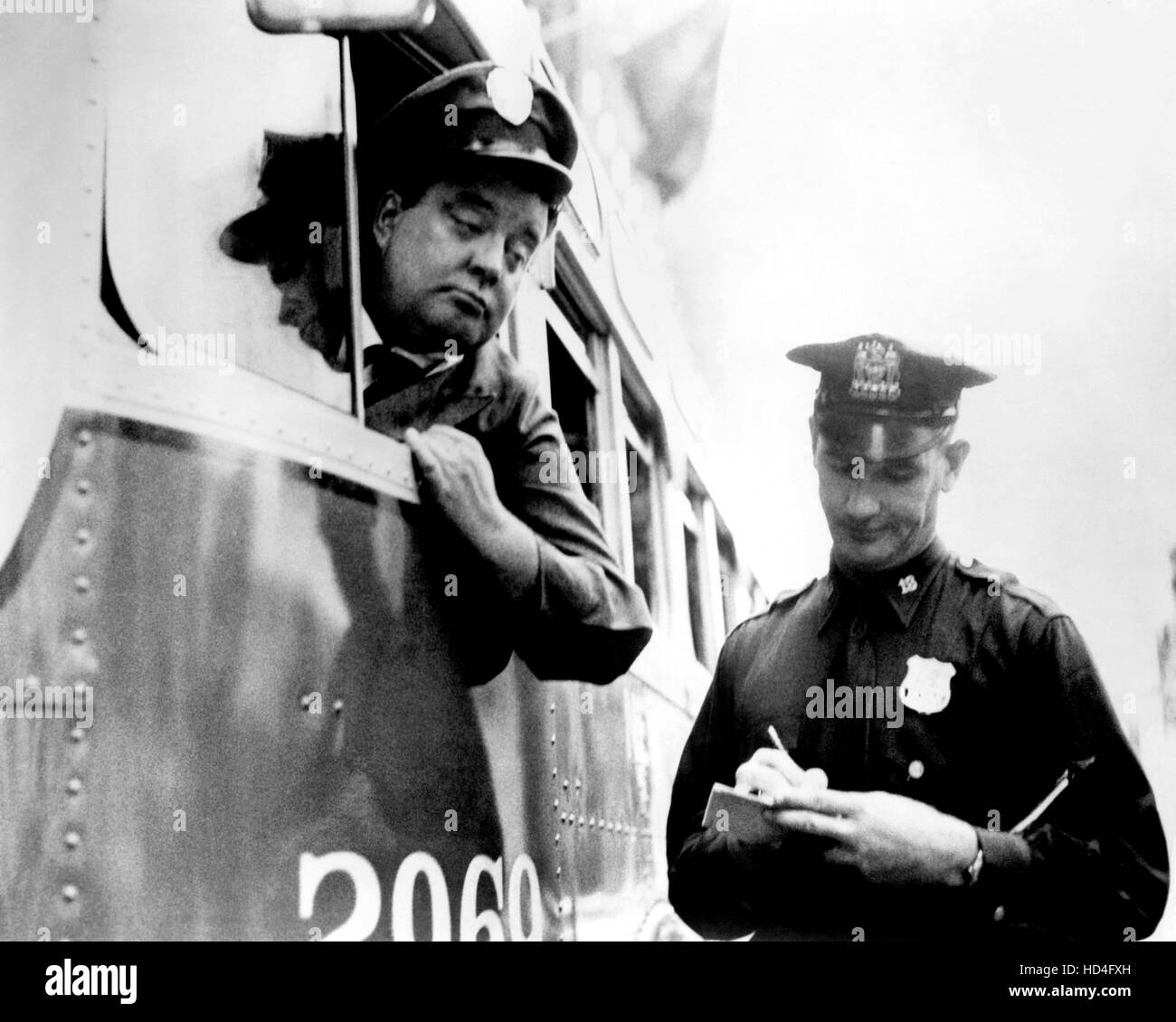 THE JACKIE GLEASON SHOW, Jackie Gleason (right) as Ralph Kramden in ...