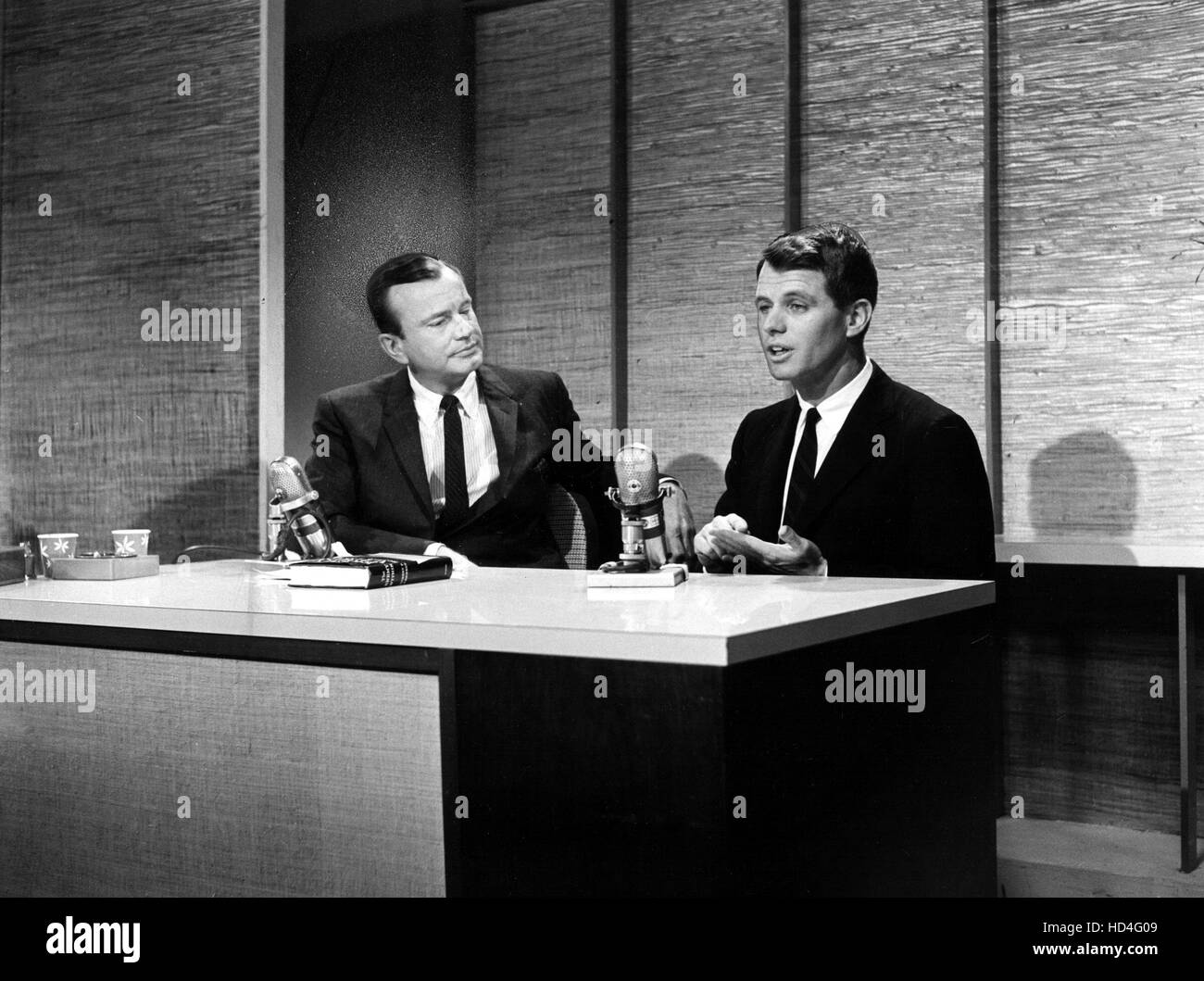 THE JACK PAAR SHOW, Jack Paar, Robert Kennedy, 1957-62 Stock Photo - Alamy