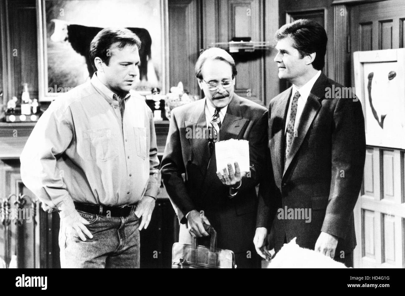 THE JACKIE THOMAS SHOW, from left: Tom Arnold, Martin Mull, Fred ...