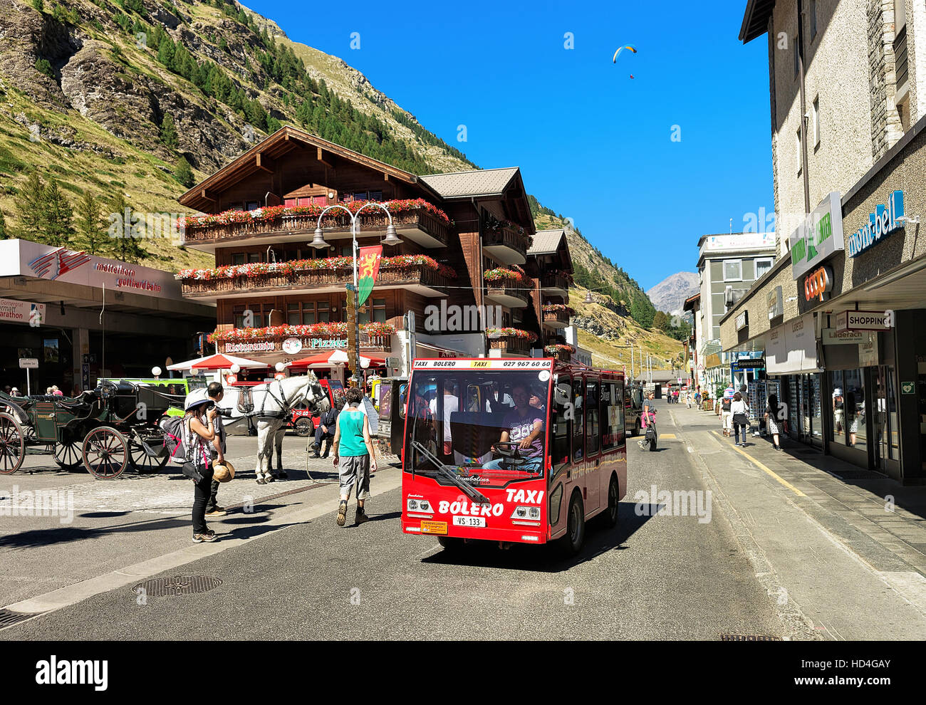 Tourists bahnhofstrasse zermatt hi-res stock photography and images - Alamy