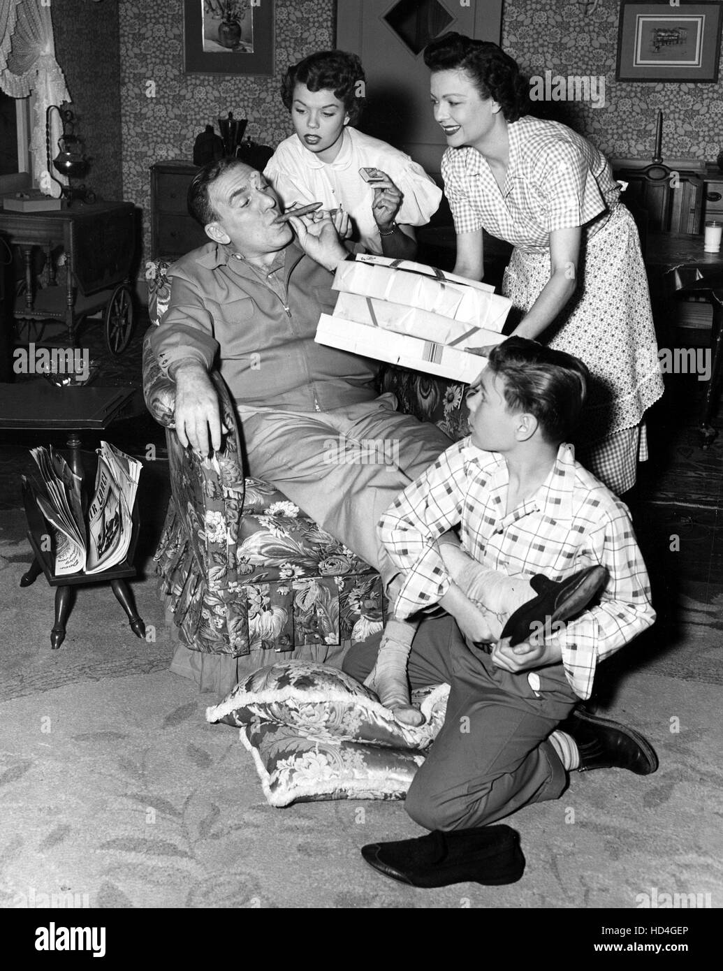 LIFE OF RILEY, William Bendix, Lugene Sanders, Marjorie Reynolds ...