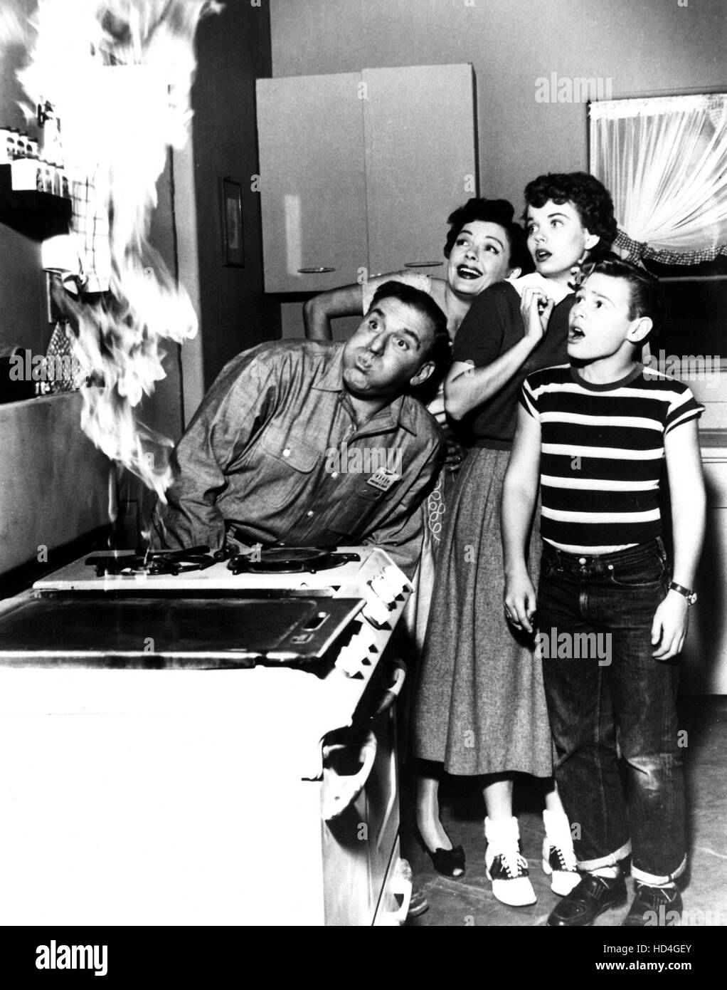 LIFE OF RILEY, William Bendix, Marjorie Reynolds, Lugene Sanders ...