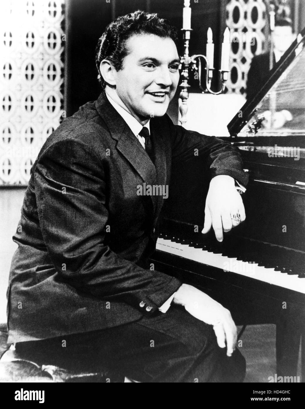 THE LIBERACE SHOW, Liberace, 1952-55 Stock Photo - Alamy