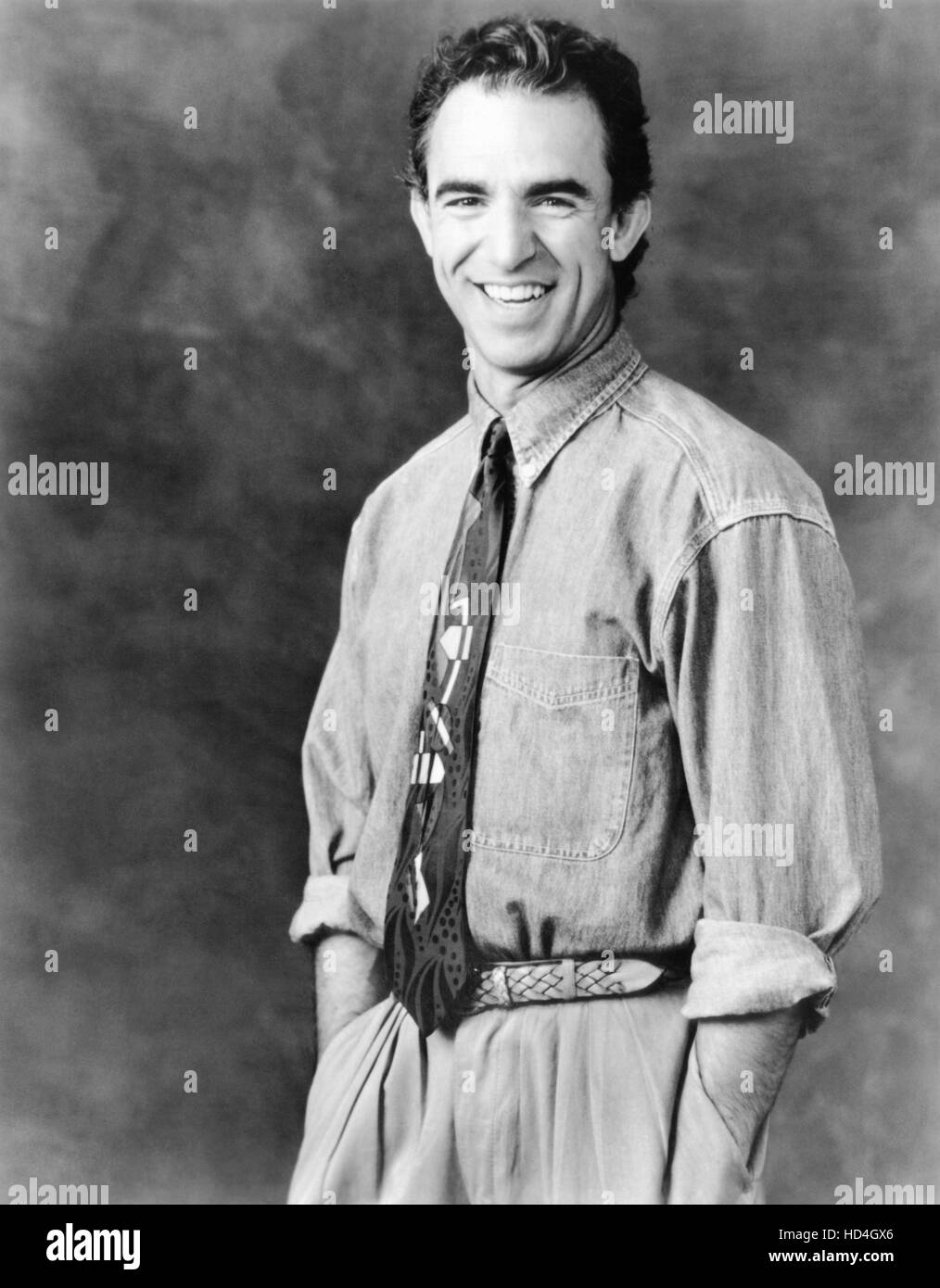 LOVE AND WAR, Jay Thomas, 1992-95, ©CBS Television/Courtesy: Everett ...
