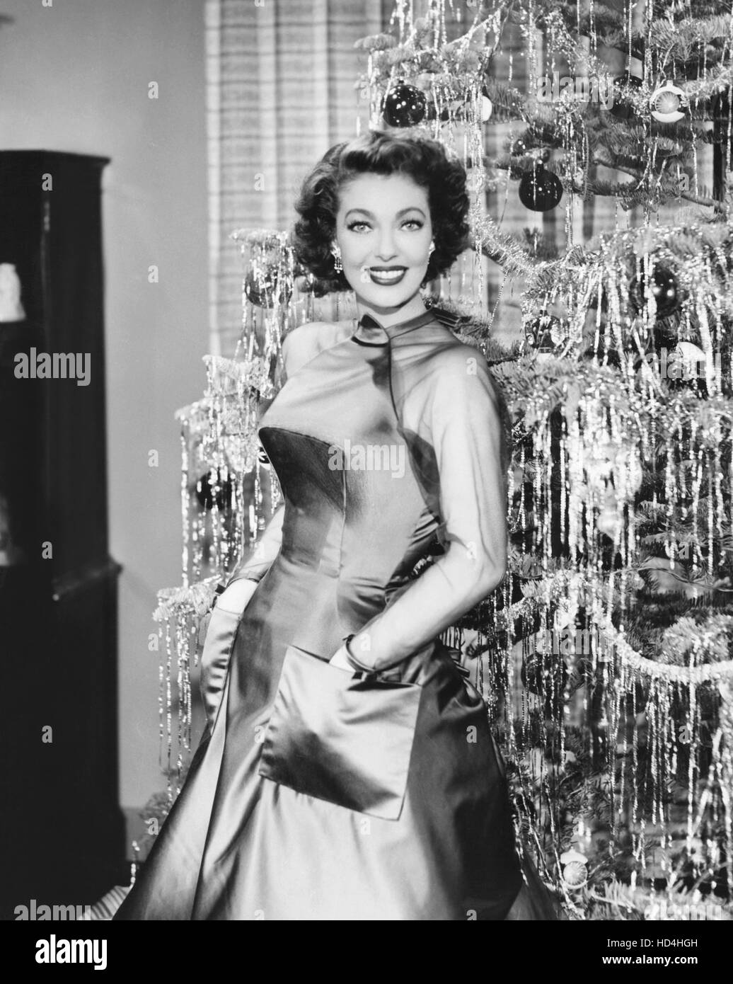 THE LORETTA YOUNG SHOW, (aka LETTER TO LORETTA), Loretta Young ...