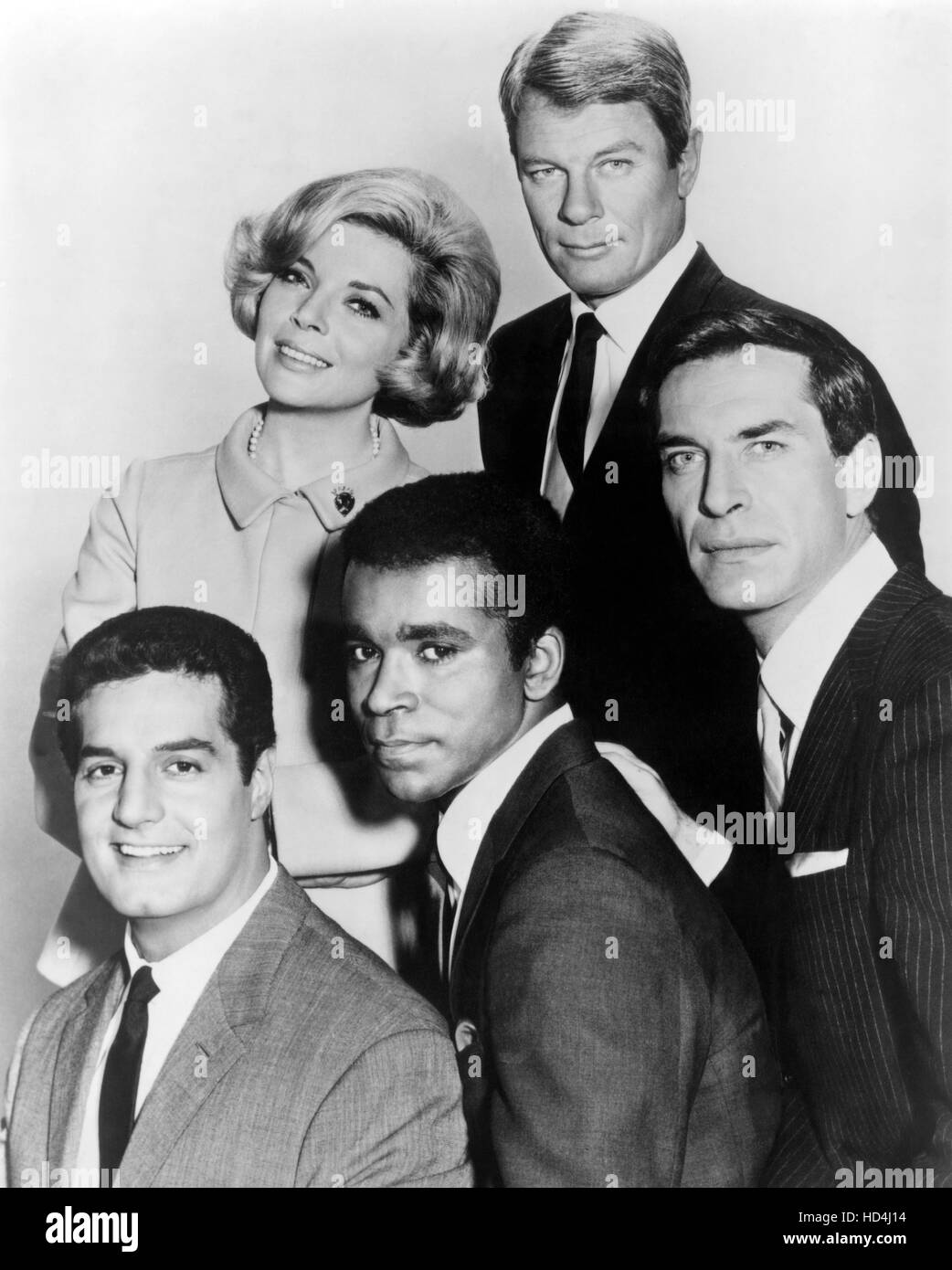 MISSION: IMPOSSIBLE, (back l-r): Barbara Bain, Peter Graves, (front l-r ...