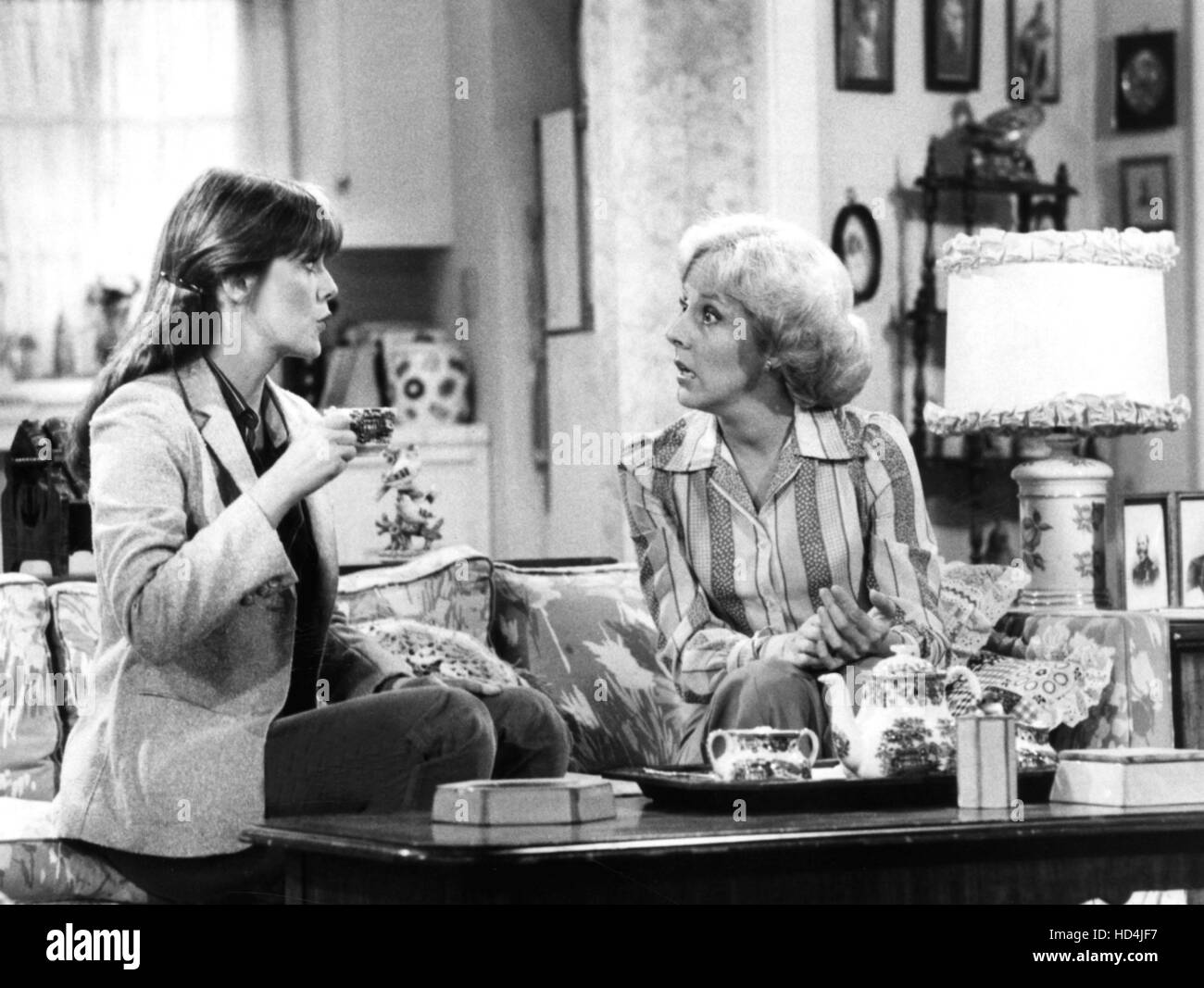 MORK & MINDY, Pam Dawber, Georgia Engel in episode 'The Exidor Affair ...