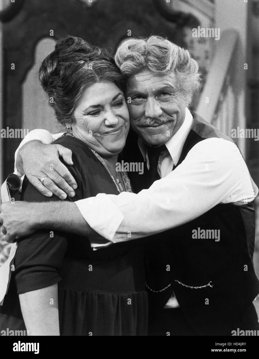 THE MONTEFUSCOS, from left: Naomi Stevens, Joe Sirola, 1975 Stock Photo ...