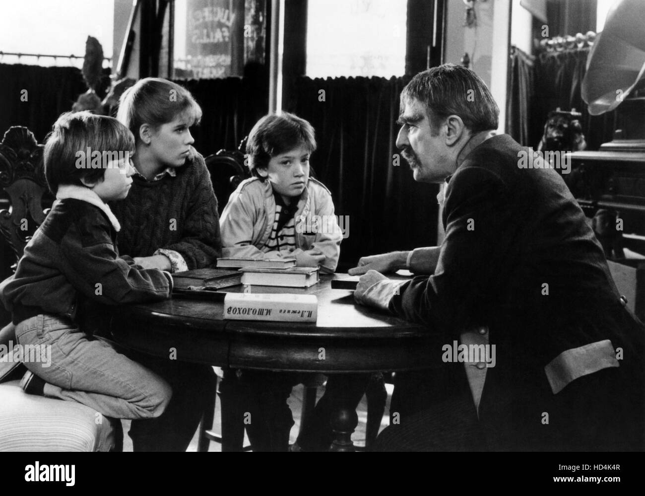 MR. BOOGEDY, Benji Gregory, Kristy Swanson, David Faustino, John Astin ...