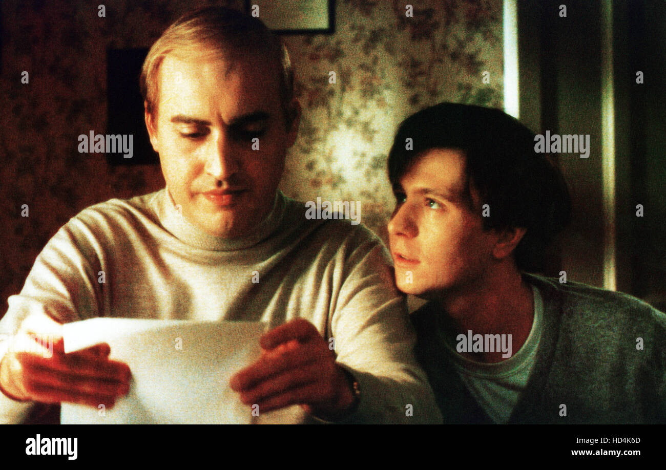 PRICK UP YOUR EARS, from left: Alfred Molina, Gary Oldman, 1987 ...