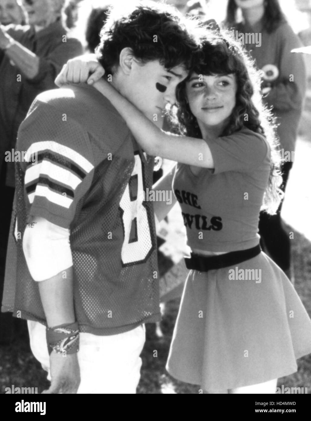 BACKFIELD IN MOTION, Johnny Galecki, Loyda Ramos, 1991 Stock Photo - Alamy