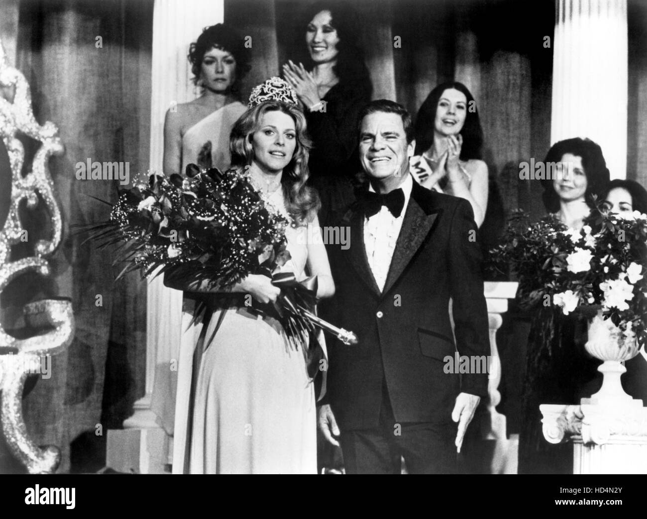 THE BIONIC WOMAN, Lindsay Wagner, Bert Parks, 'Bionic Beauty', (Season ...