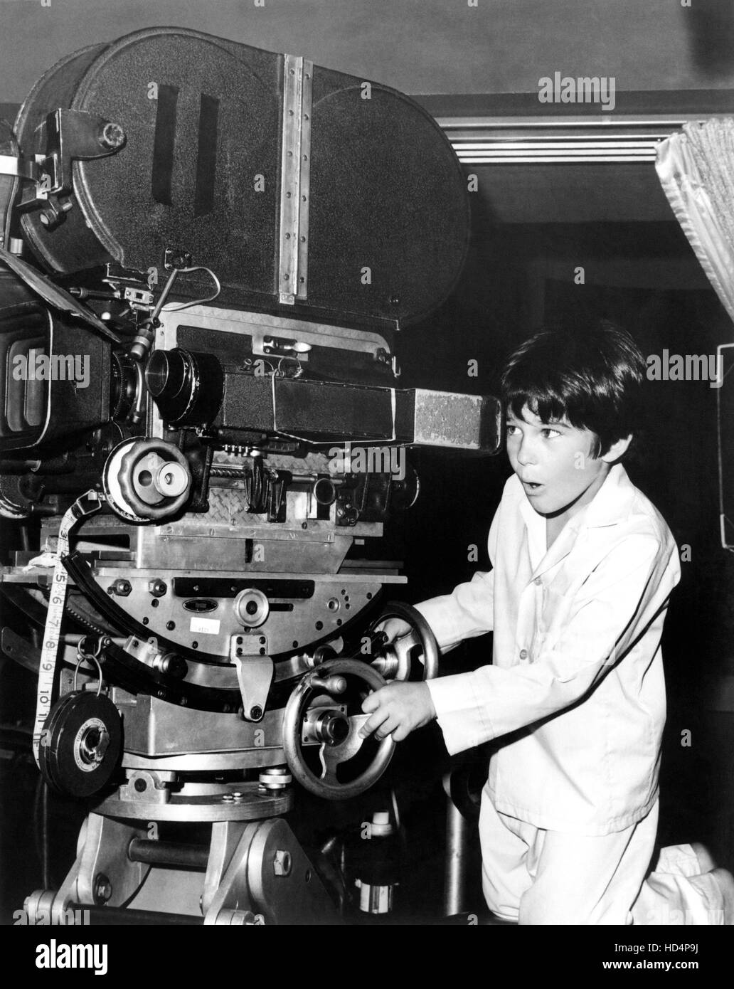 THE COURTSHIP OF EDDIE'S FATHER, Brandon Cruz on-set, (Season 1), 1969 ...